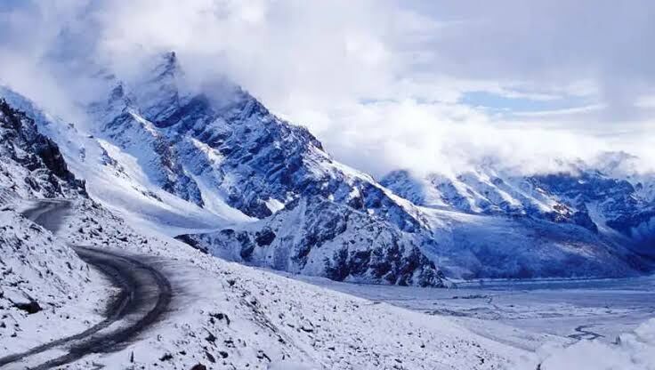 Snowfall In Manali: ਮਨਾਲੀ ਦੇ ਪਹਾੜਾਂ 'ਤੇ ਹੋਈ ਤਾਜ਼ਾ ਬਰਫ਼ਬਾਰੀ, ਵੀਡੀਓ ਵਿੱਚ ...